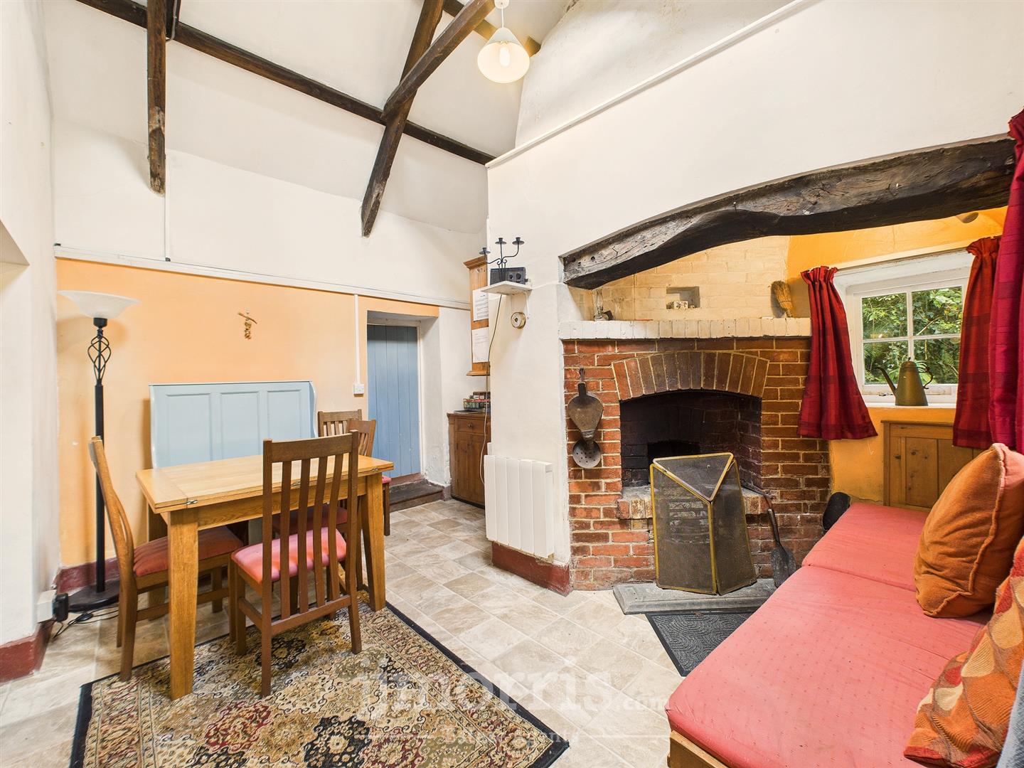 Cwmllan, Pontfaen, Fishguard – JJMorris